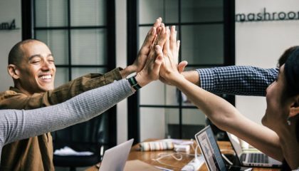 How to Maintain a Positive Atmosphere in Your Workplace